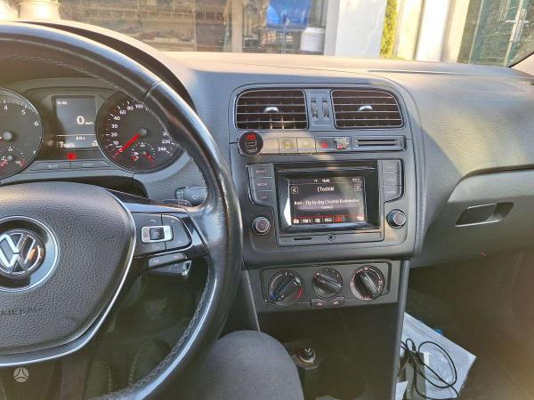 Pelēks Volkswagen Polo 2014 Viļņa, ar dzinēja tilpumu 1.20 L un nobraukumu 216 tūkst. km par 3000 €, foto 2 vietnē AUTOMOTO.COM.LV