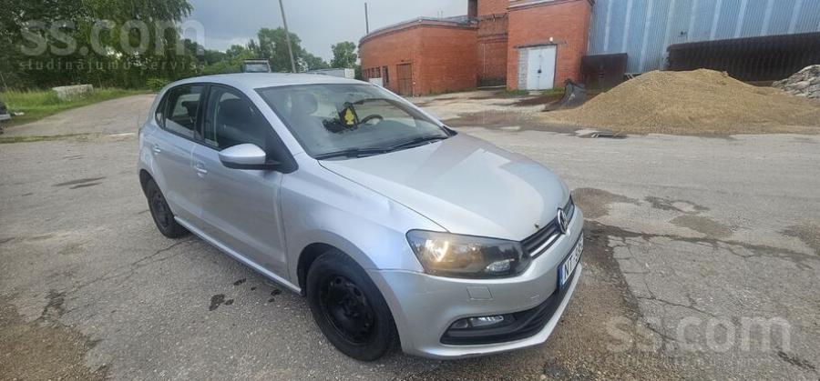 Grey Volkswagen Polo 2014 in Riga, with an engine capacity of 1.00 L and mileage of 215 thousand km for 4000 €, photo 6 on AUTOMOTO.COM.LV