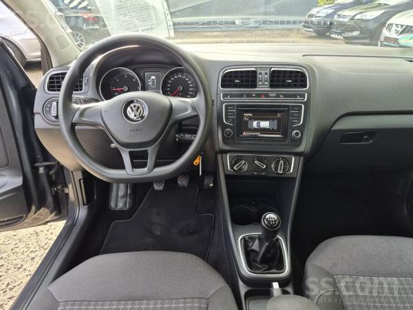 Grey Volkswagen Polo 2014 in Cesis, with an engine capacity of 1.40 L and mileage of 187 thousand km for 5900 €, photo 6 on AUTOMOTO.COM.LV