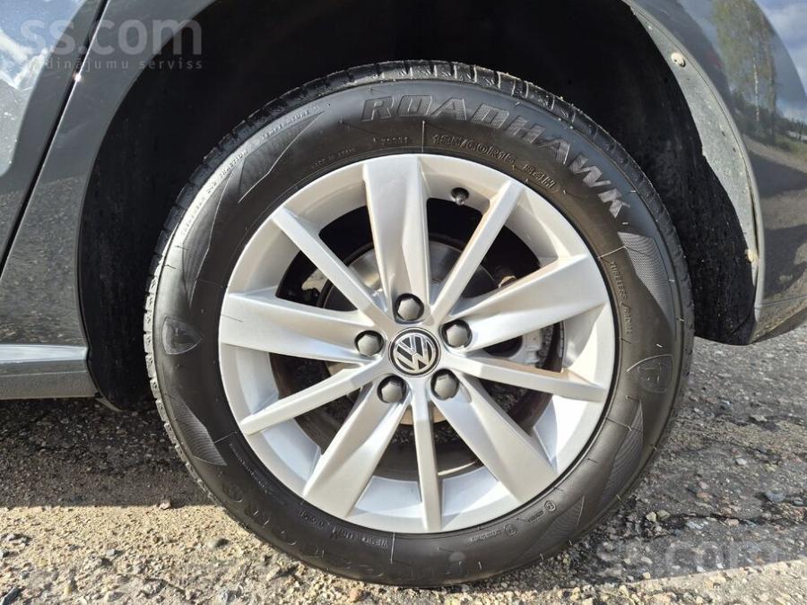 Grey Volkswagen Polo 2014 in Cesis, with an engine capacity of 1.40 L and mileage of 187 thousand km for 5900 €, photo 15 on AUTOMOTO.COM.LV