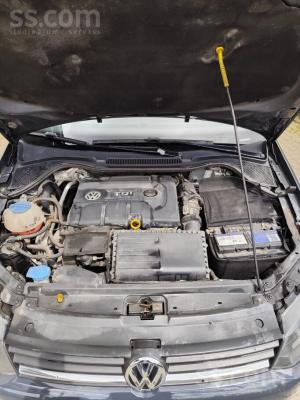 Grey Volkswagen Polo 2015 in Riga, with an engine capacity of 1.40 L and mileage of 289 thousand km for 3500 €, photo 6 on AUTOMOTO.COM.LV