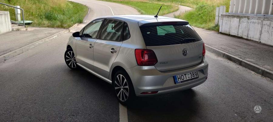 Pelēks Volkswagen Polo 2015 Panevēža, ar dzinēja tilpumu 1.42 L un nobraukumu 128 tūkst. km par 5400 €, foto 6 vietnē AUTOMOTO.COM.LV