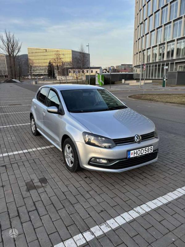 Volkswagen Polo 2015 Viļņa vietnē Pelēks Volkswagen Polo 2015 Viļņa, ar dzinēja tilpumu 1.42 L un nobraukumu 345 tūkst. km par 1900 €, foto 3 vietnē AUTOMOTO.COM.LV