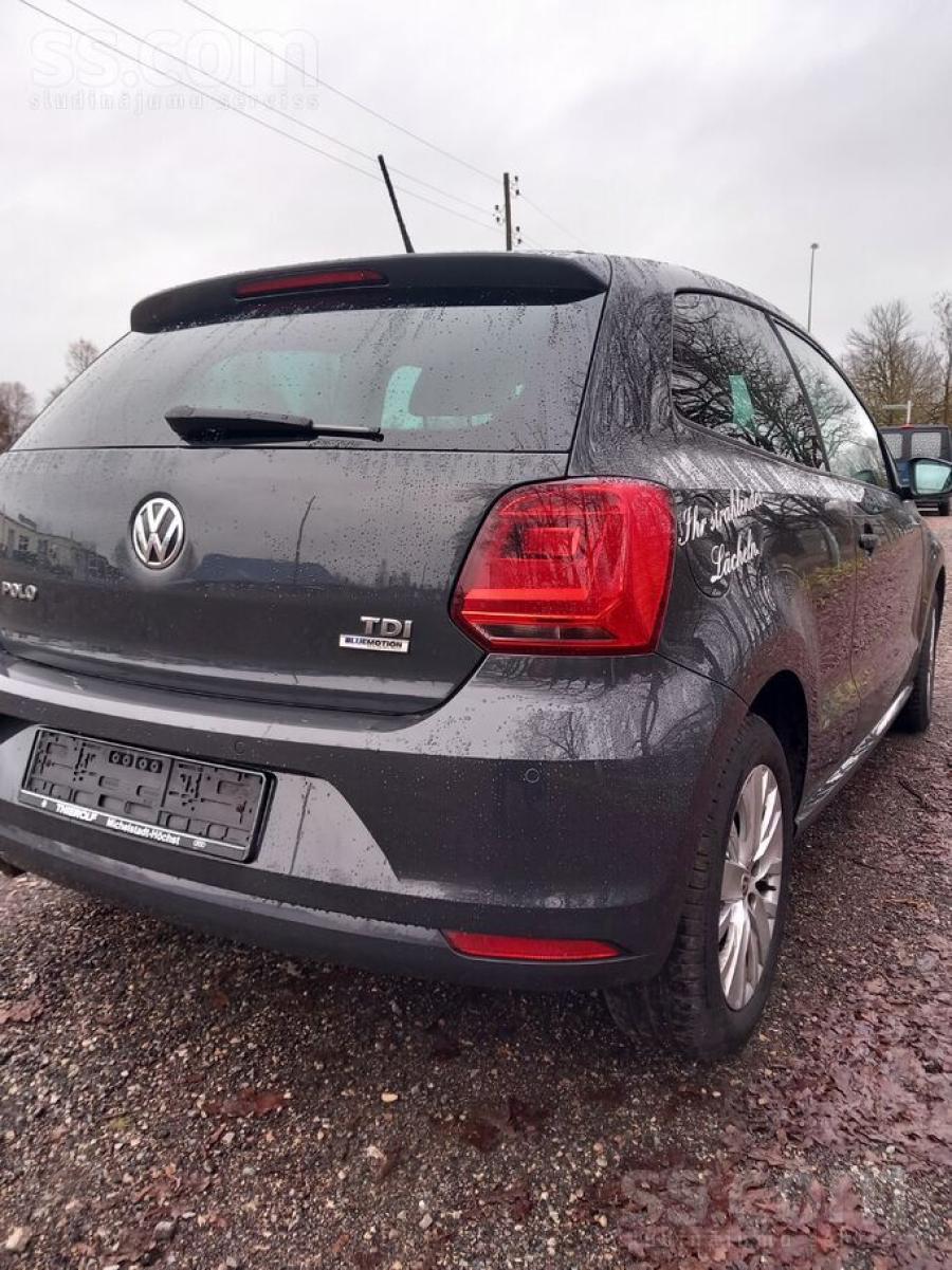 Pelēks Volkswagen Polo 2016 Cēsis, ar dzinēja tilpumu 1.40 L un nobraukumu 325 tūkst. km par 5250 €, foto 7 vietnē AUTOMOTO.COM.LV