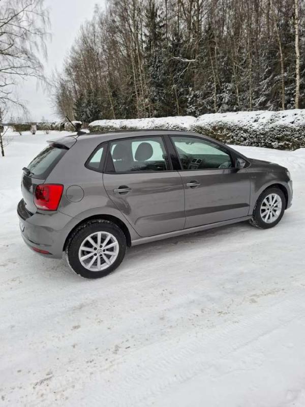Grey Volkswagen Polo 2016 in Pasvalys, with an engine capacity of 1.20 L and mileage of 118 thousand km for 6700 €, photo 2 on AUTOMOTO.COM.LV