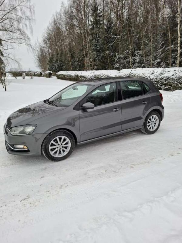 Grey Volkswagen Polo 2016 in Pasvalys, with an engine capacity of 1.20 L and mileage of 118 thousand km for 6700 €, photo 3 on AUTOMOTO.COM.LV
