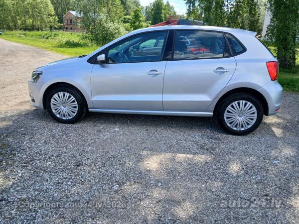 Grey Volkswagen Polo 2016 in Tartu, with an engine capacity of 1.40 L and mileage of 305 thousand km for 4900 €, photo 8 on AUTOMOTO.COM.LV