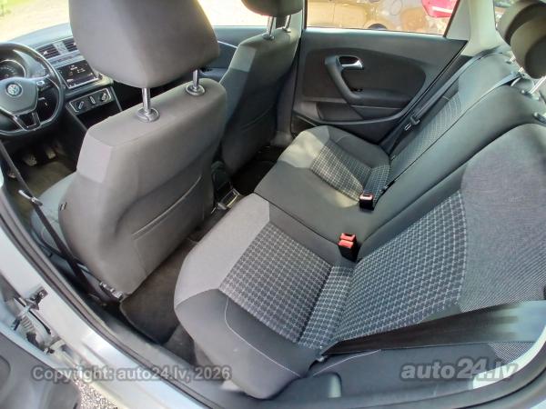 Grey Volkswagen Polo 2016 in Tartu, with an engine capacity of 1.40 L and mileage of 305 thousand km for 4900 €, photo 9 on AUTOMOTO.COM.LV