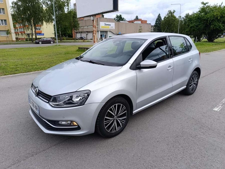 Grey Volkswagen Polo 2016 in Panevezys, with an engine capacity of 1.20 L and mileage of 127 thousand km for 6300 €, photo 1 on AUTOMOTO.COM.LV