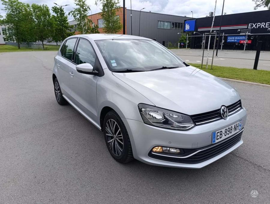 Grey Volkswagen Polo 2016 in Panevezys, with an engine capacity of 1.20 L and mileage of 127 thousand km for 6300 €, photo 6 on AUTOMOTO.COM.LV