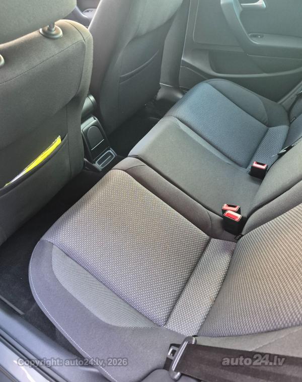 Pelēks Volkswagen Polo 2016 Tallina, ar dzinēja tilpumu 1.20 L un nobraukumu 100 tūkst. km par 8490 €, foto 8 vietnē AUTOMOTO.COM.LV