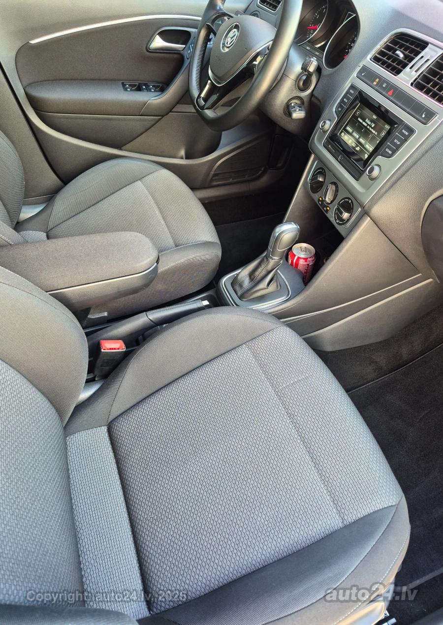 Pelēks Volkswagen Polo 2016 Tallina, ar dzinēja tilpumu 1.20 L un nobraukumu 100 tūkst. km par 8490 €, foto 11 vietnē AUTOMOTO.COM.LV