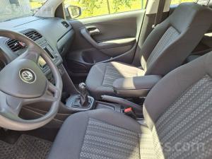 Grey Volkswagen Polo 2016 in Dobele, with an engine capacity of 1.20 L and mileage of 66 thousand km for 6500 €, photo 5 on AUTOMOTO.COM.LV