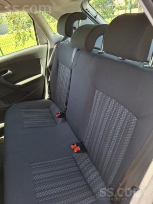 Grey Volkswagen Polo 2016 in Dobele, with an engine capacity of 1.20 L and mileage of 66 thousand km for 6500 €, photo 6 on AUTOMOTO.COM.LV