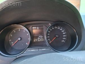 Grey Volkswagen Polo 2016 in Dobele, with an engine capacity of 1.20 L and mileage of 66 thousand km for 6500 €, photo 9 on AUTOMOTO.COM.LV