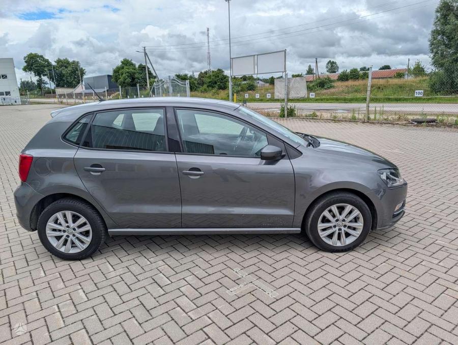 Pelēks Volkswagen Polo 2016 Tauragė, ar dzinēja tilpumu 1.20 L un nobraukumu 186 tūkst. km par 5800 €, foto 5 vietnē AUTOMOTO.COM.LV