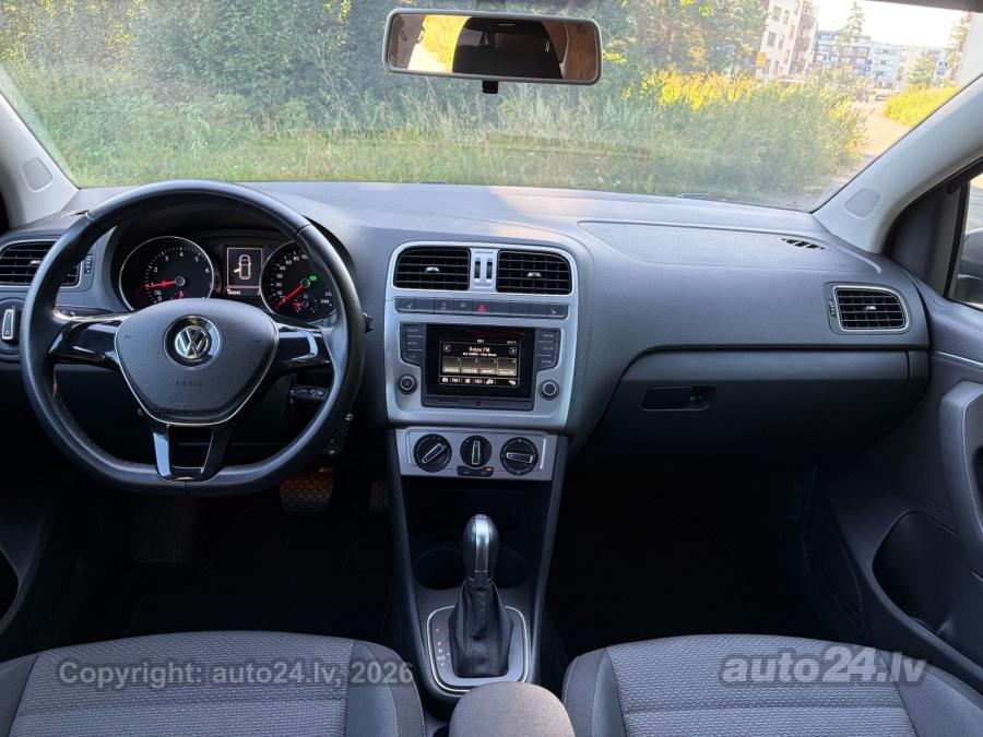 Pelēks Volkswagen Polo 2016 Tallina, ar dzinēja tilpumu 1.20 L un nobraukumu 100 tūkst. km par 7990 €, foto 7 vietnē AUTOMOTO.COM.LV