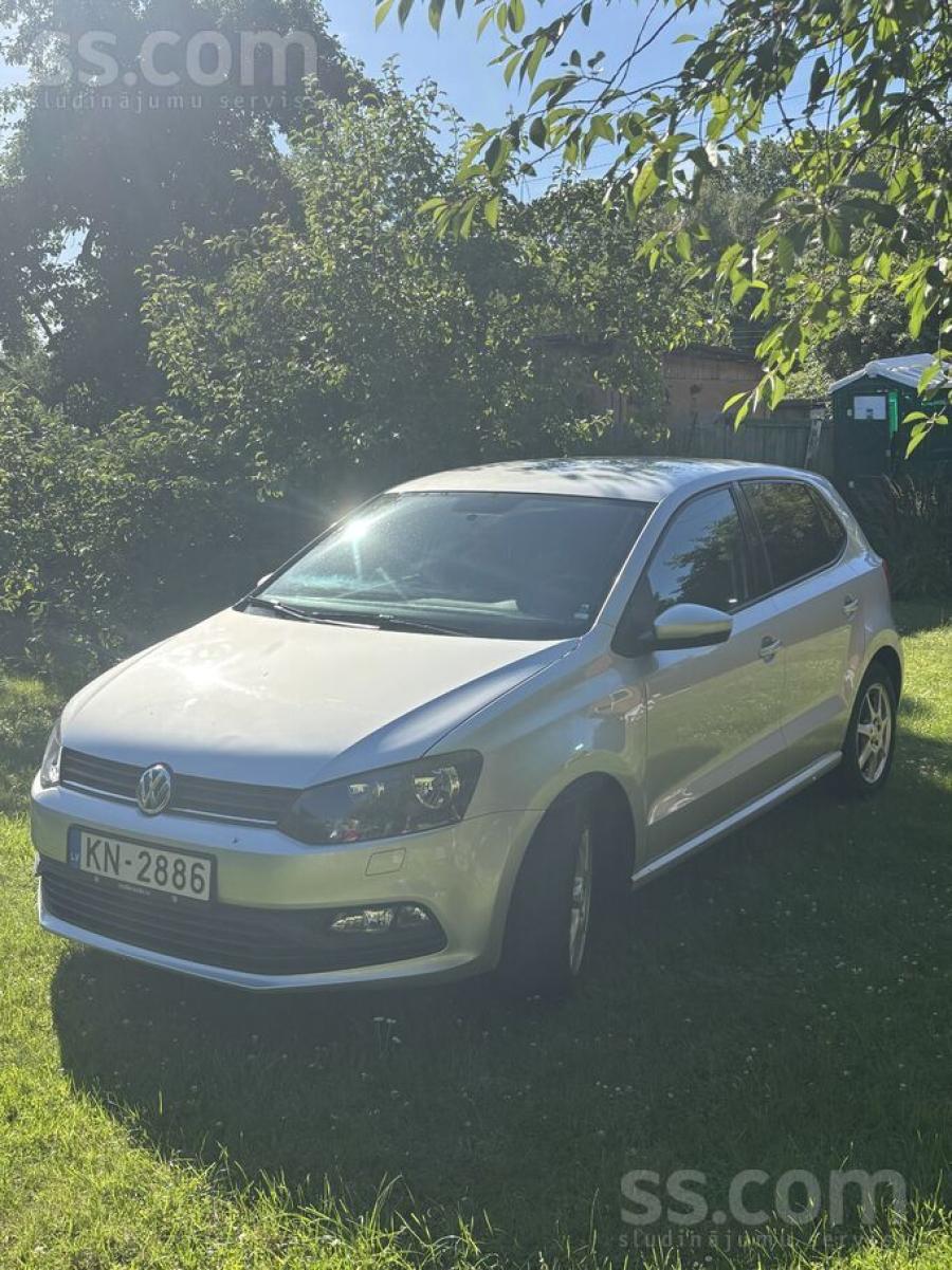 Pelēks Volkswagen Polo 2016 Rīga, ar dzinēja tilpumu 1.00 L un nobraukumu 120 tūkst. km par 5500 €, foto 1 vietnē AUTOMOTO.COM.LV