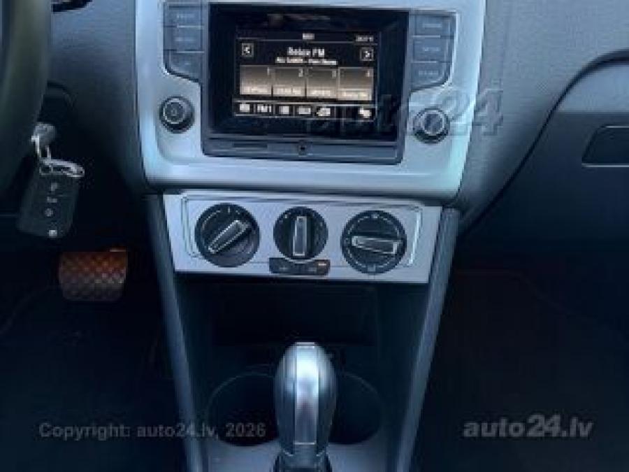 Pelēks Volkswagen Polo 2016 Tallina, ar dzinēja tilpumu 1.20 L un nobraukumu 100 tūkst. km par 7990 €, foto 10 vietnē AUTOMOTO.COM.LV