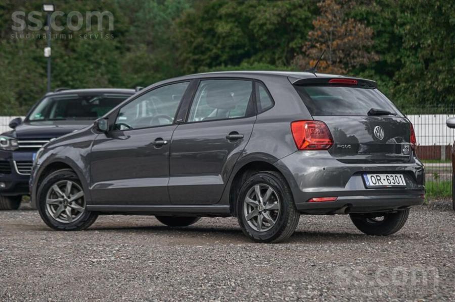 Grey Volkswagen Polo 2016 in Riga, with an engine capacity of 1.20 L and mileage of 157 thousand km for 6990 €, photo 4 on AUTOMOTO.COM.LV