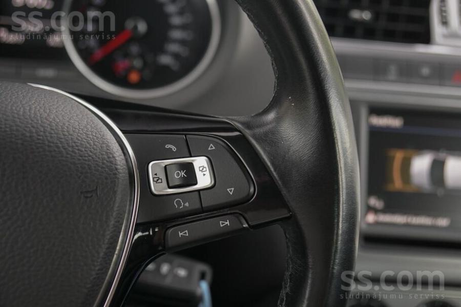 Grey Volkswagen Polo 2016 in Riga, with an engine capacity of 1.20 L and mileage of 157 thousand km for 6990 €, photo 14 on AUTOMOTO.COM.LV