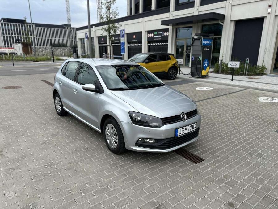 Pelēks Volkswagen Polo 2016 Viļņa, ar dzinēja tilpumu 1.20 L un nobraukumu 201 tūkst. km par 5700 €, foto 1 vietnē AUTOMOTO.COM.LV