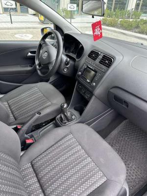 Pelēks Volkswagen Polo 2016 Viļņa, ar dzinēja tilpumu 1.20 L un nobraukumu 201 tūkst. km par 5700 €, foto 10 vietnē AUTOMOTO.COM.LV