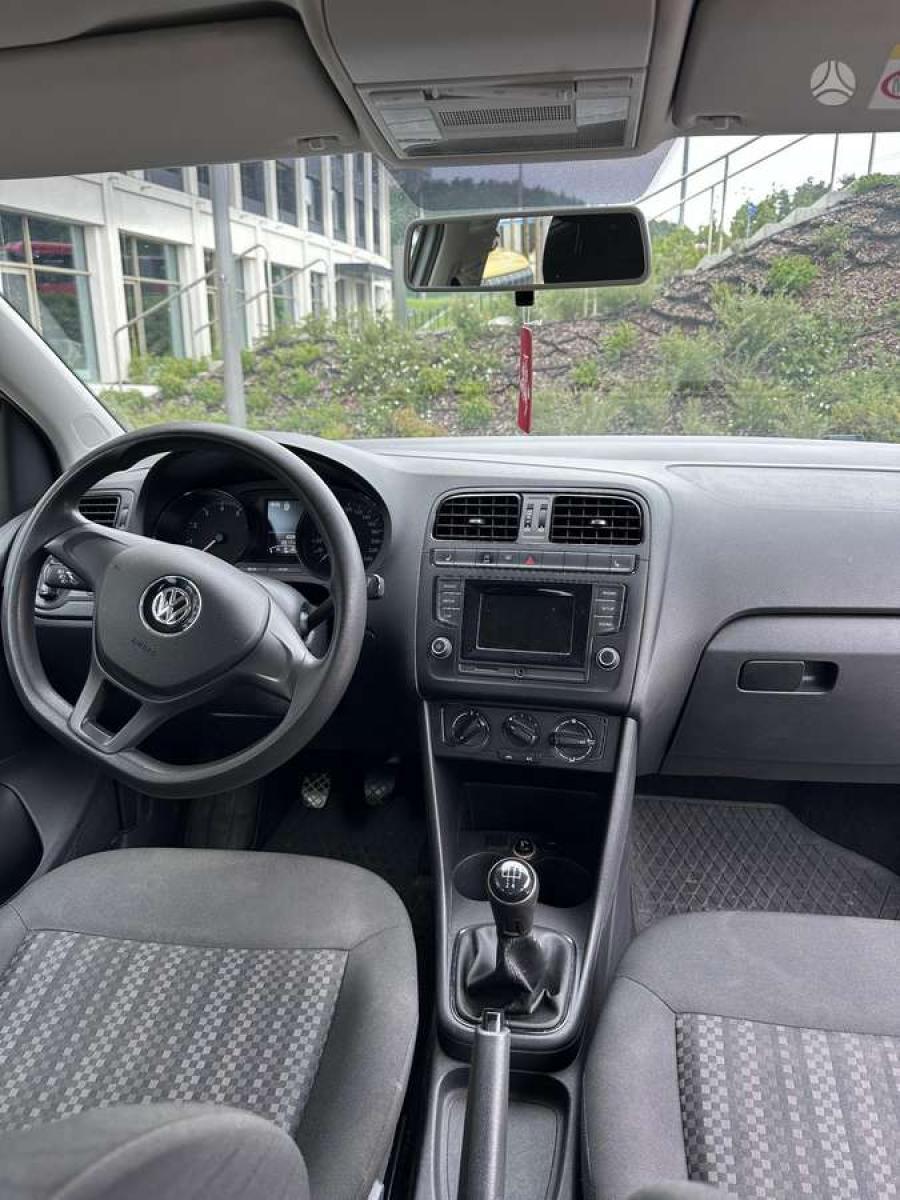 Pelēks Volkswagen Polo 2016 Viļņa, ar dzinēja tilpumu 1.20 L un nobraukumu 201 tūkst. km par 5700 €, foto 12 vietnē AUTOMOTO.COM.LV