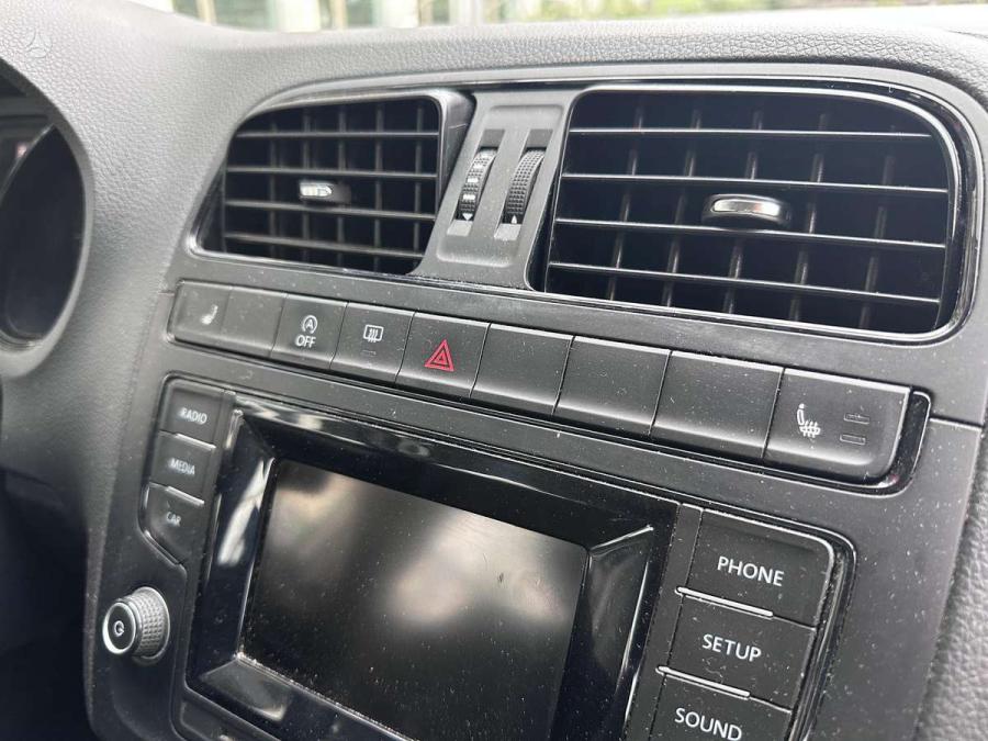 Pelēks Volkswagen Polo 2016 Viļņa, ar dzinēja tilpumu 1.20 L un nobraukumu 201 tūkst. km par 5700 €, foto 18 vietnē AUTOMOTO.COM.LV