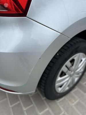 Pelēks Volkswagen Polo 2016 Viļņa, ar dzinēja tilpumu 1.20 L un nobraukumu 201 tūkst. km par 5700 €, foto 20 vietnē AUTOMOTO.COM.LV