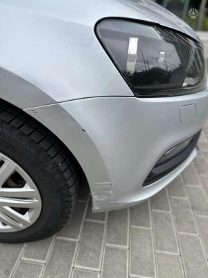 Pelēks Volkswagen Polo 2016 Viļņa, ar dzinēja tilpumu 1.20 L un nobraukumu 201 tūkst. km par 5700 €, foto 21 vietnē AUTOMOTO.COM.LV