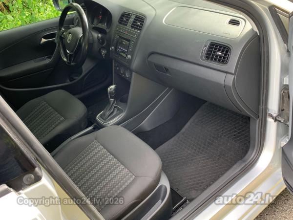Grey Volkswagen Polo 2017 in Tallinn, with an engine capacity of 1.20 L and mileage of 63 thousand km for 8300 €, photo 7 on AUTOMOTO.COM.LV