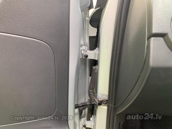 Pelēks Volkswagen Polo 2017 Tallina, ar dzinēja tilpumu 1.20 L un nobraukumu 63 tūkst. km par 8300 €, foto 9 vietnē AUTOMOTO.COM.LV