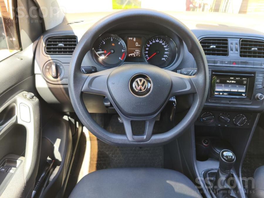 Pelēks Volkswagen Polo 2017 Rīga, ar dzinēja tilpumu 1.40 L un nobraukumu 74 tūkst. km par 6700 €, foto 9 vietnē AUTOMOTO.COM.LV