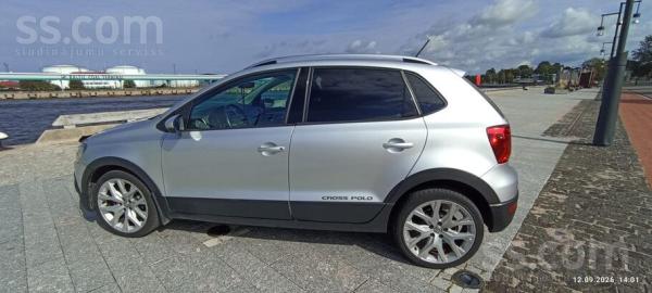Pelēks Volkswagen Polo 2017 Ventspils, ar dzinēja tilpumu 1.20 L un nobraukumu 76 tūkst. km par 10400 €, foto 1 vietnē AUTOMOTO.COM.LV