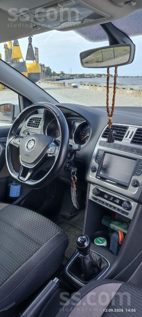 Pelēks Volkswagen Polo 2017 Ventspils, ar dzinēja tilpumu 1.20 L un nobraukumu 76 tūkst. km par 10400 €, foto 9 vietnē AUTOMOTO.COM.LV