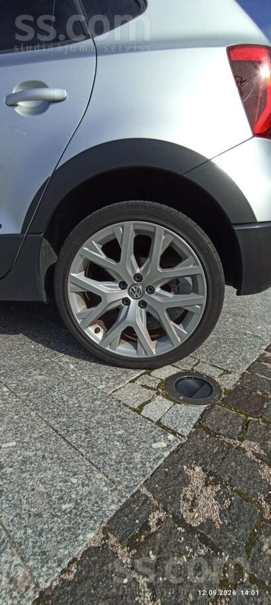 Pelēks Volkswagen Polo 2017 Ventspils, ar dzinēja tilpumu 1.20 L un nobraukumu 76 tūkst. km par 9850 €, foto 7 vietnē AUTOMOTO.COM.LV