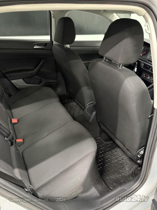 Pelēks Volkswagen Polo 2018 Tallina, ar dzinēja tilpumu 1.60 L un nobraukumu 159 tūkst. km par 8995 €, foto 11 vietnē AUTOMOTO.COM.LV