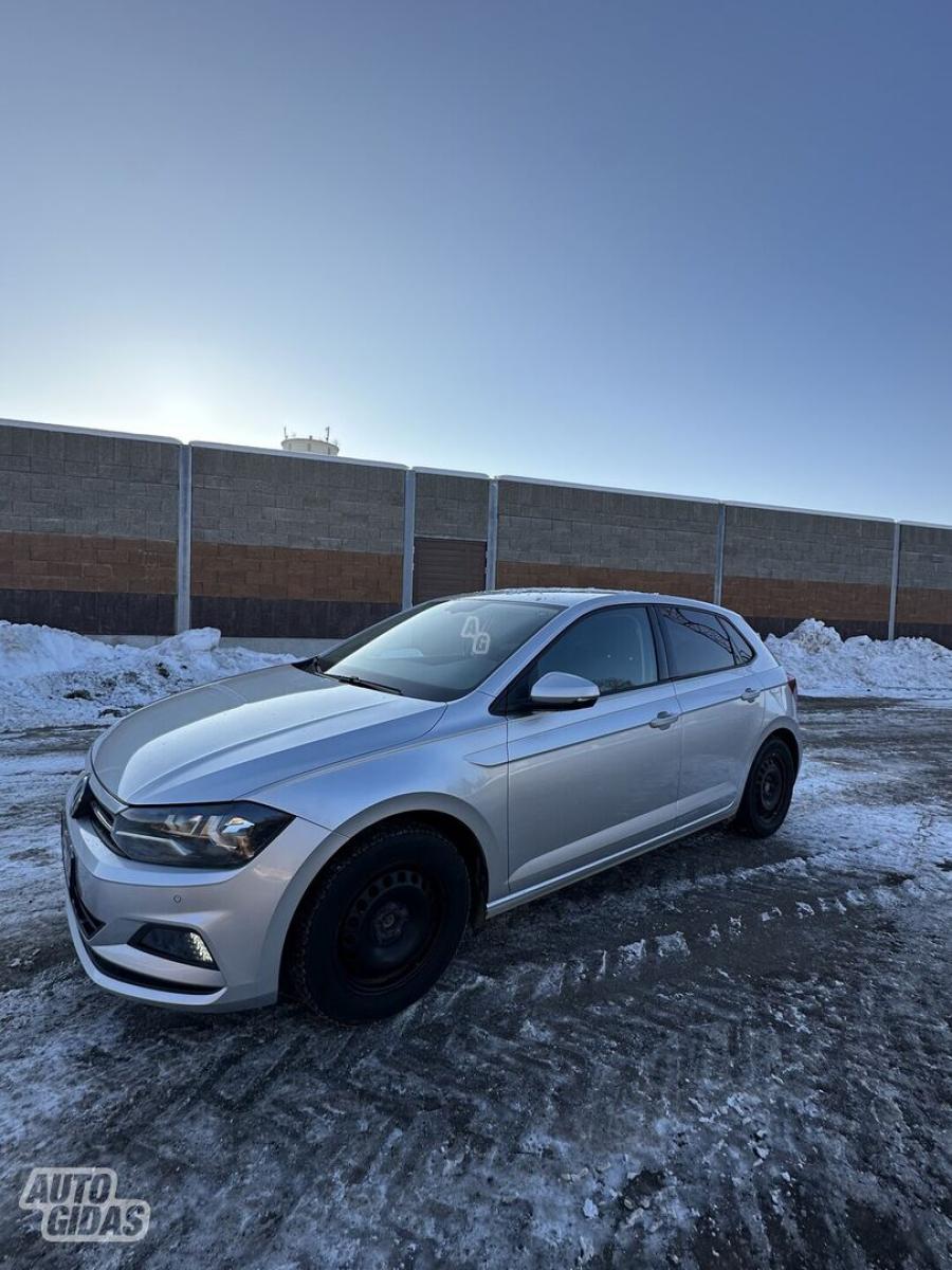 Grey Volkswagen Polo 2018 in Mazeikiai, with an engine capacity of 1.00 L and mileage of 133 thousand km for 8200 €, photo 7 on AUTOMOTO.COM.LV