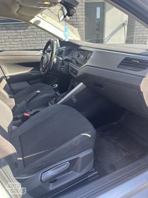Pelēks Volkswagen Polo 2018 Mažeikiai, ar dzinēja tilpumu 1.00 L un nobraukumu 133 tūkst. km par 6800 €, foto 4 vietnē AUTOMOTO.COM.LV