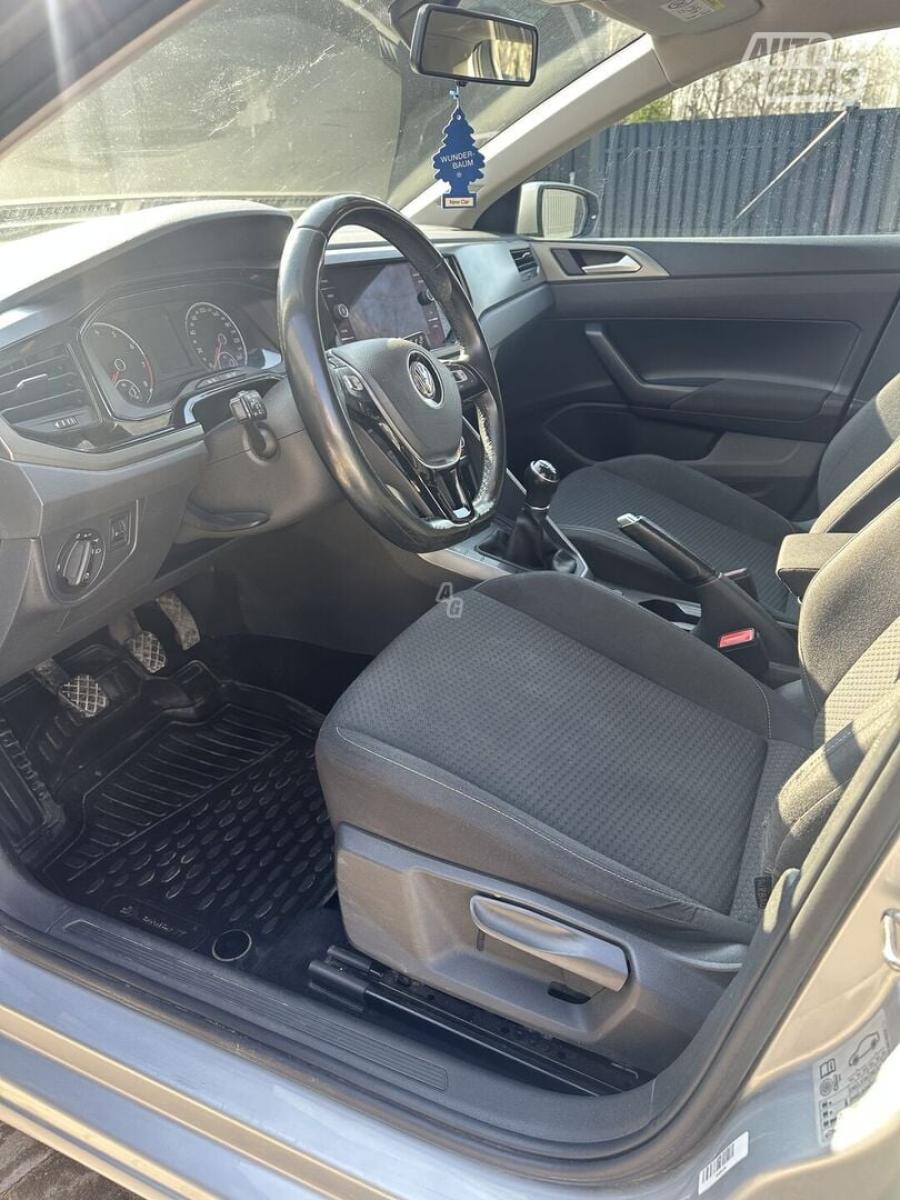 Pelēks Volkswagen Polo 2018 Mažeikiai, ar dzinēja tilpumu 1.00 L un nobraukumu 133 tūkst. km par 6800 €, foto 6 vietnē AUTOMOTO.COM.LV
