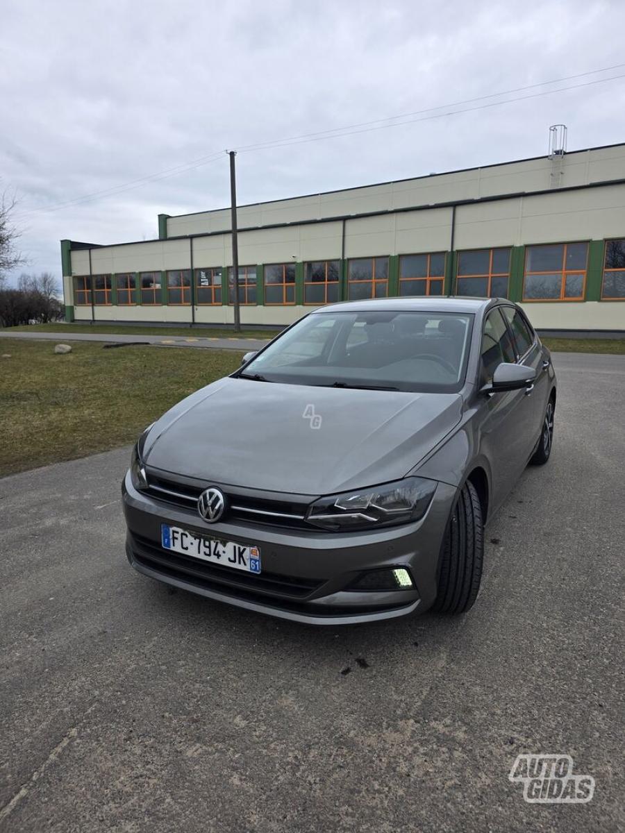 Grey Volkswagen Polo 2018 in Vilnius, with an engine capacity of 1.60 L and mileage of 281 thousand km for 7800 €, photo 1 on AUTOMOTO.COM.LV