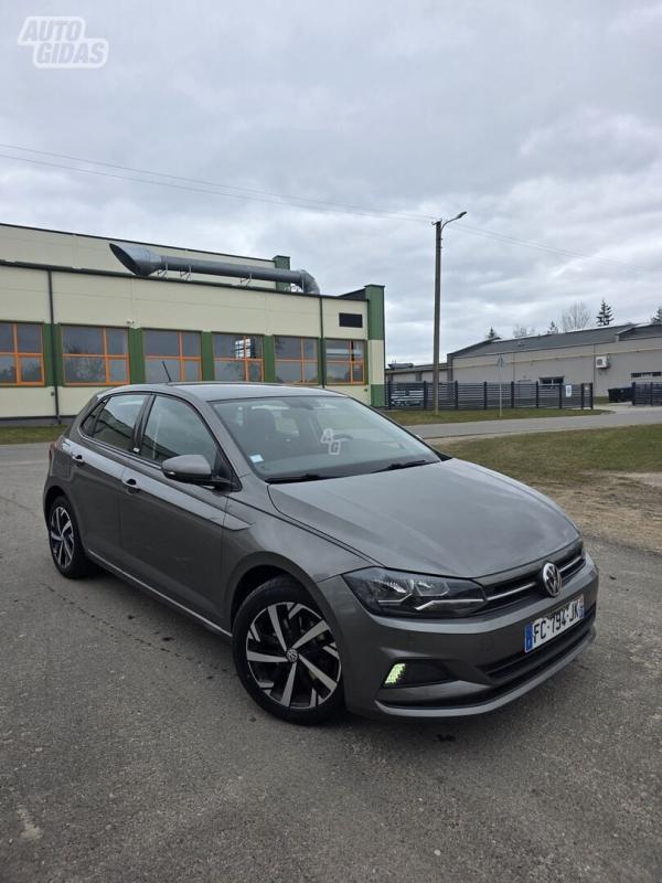 Pelēks Volkswagen Polo 2018 Viļņa, ar dzinēja tilpumu 1.60 L un nobraukumu 281 tūkst. km par 7800 €, foto 2 vietnē AUTOMOTO.COM.LV