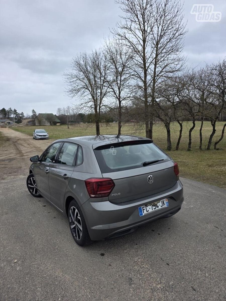 Grey Volkswagen Polo 2018 in Vilnius, with an engine capacity of 1.60 L and mileage of 281 thousand km for 7800 €, photo 4 on AUTOMOTO.COM.LV