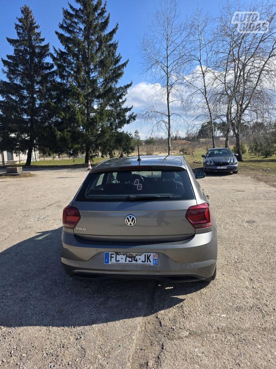 Grey Volkswagen Polo 2018 in Vilnius, with an engine capacity of 1.60 L and mileage of 281 thousand km for 7200 €, photo 4 on AUTOMOTO.COM.LV