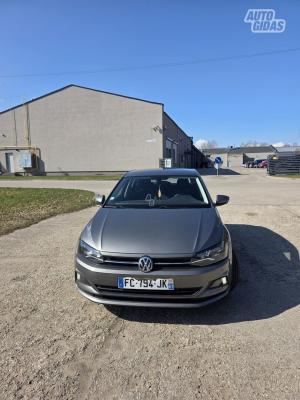 Grey Volkswagen Polo 2018 in Vilnius, with an engine capacity of 1.60 L and mileage of 281 thousand km for 7200 €, photo 5 on AUTOMOTO.COM.LV