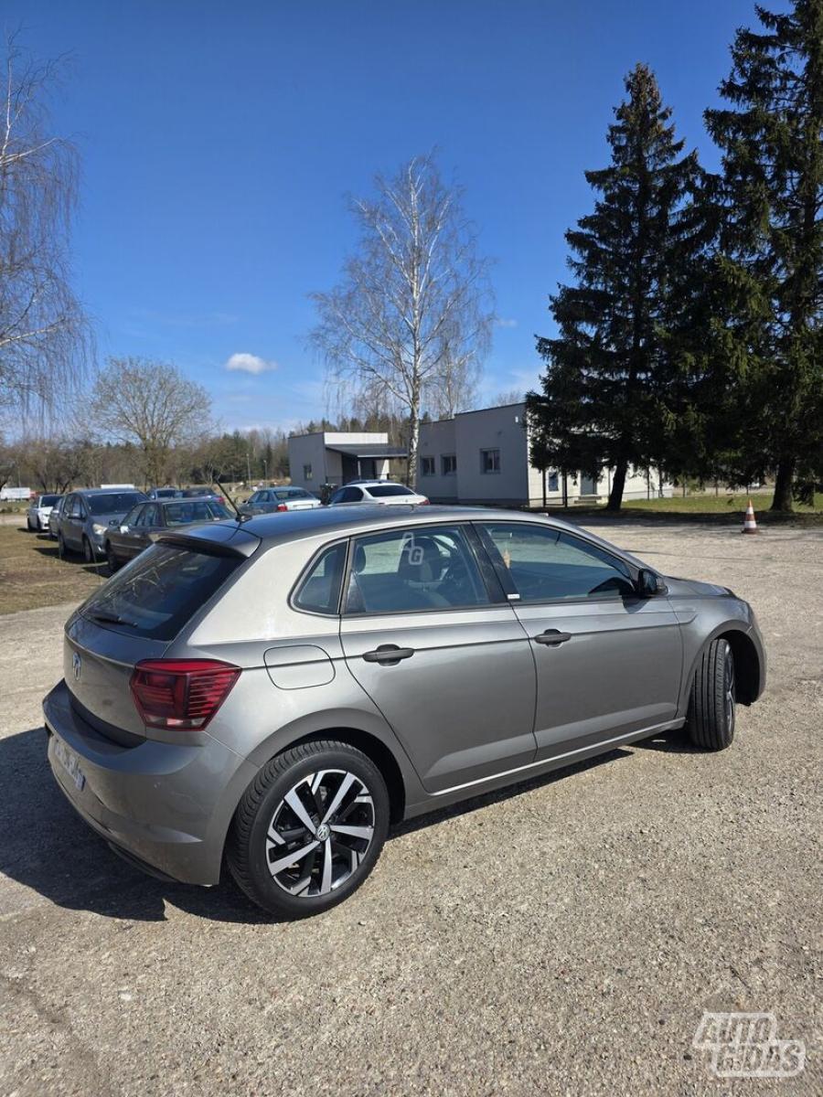 Grey Volkswagen Polo 2018 in Vilnius, with an engine capacity of 1.60 L and mileage of 281 thousand km for 7200 €, photo 7 on AUTOMOTO.COM.LV