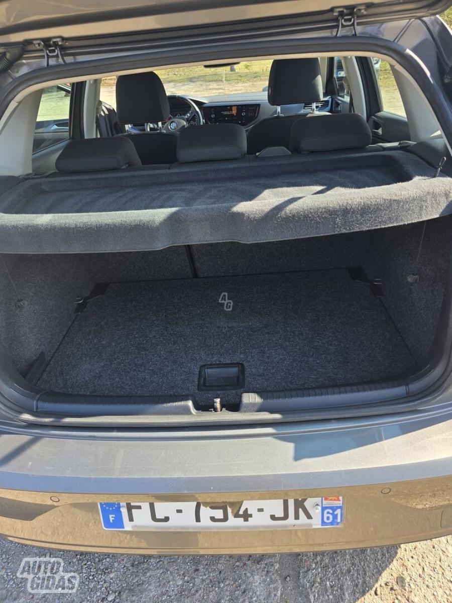 Grey Volkswagen Polo 2018 in Vilnius, with an engine capacity of 1.60 L and mileage of 281 thousand km for 7200 €, photo 17 on AUTOMOTO.COM.LV