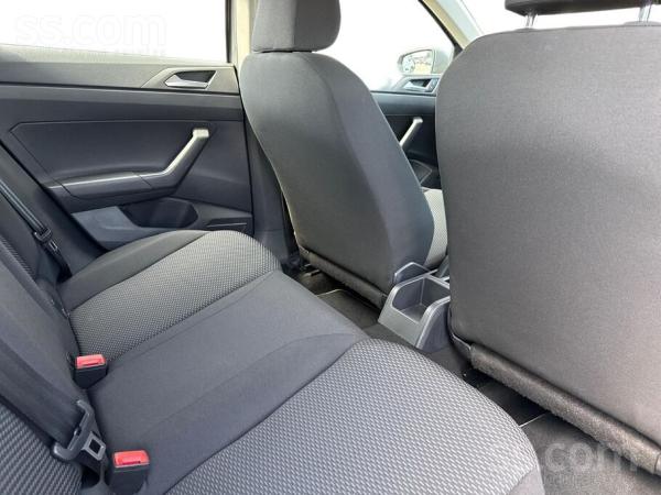 Pelēks Volkswagen Polo 2018 Rīga, ar dzinēja tilpumu 1.00 L un nobraukumu 82 tūkst. km par 8990 €, foto 7 vietnē AUTOMOTO.COM.LV