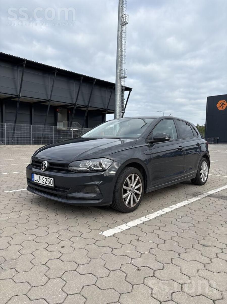Pelēks Volkswagen Polo 2018 Jelgava, ar dzinēja tilpumu 1.60 L un nobraukumu 188 tūkst. km par 7200 €, foto 1 vietnē AUTOMOTO.COM.LV